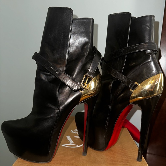 Christian Louboutin | Shoes | Christian Louboutin Equestria 6 Shiny ...
